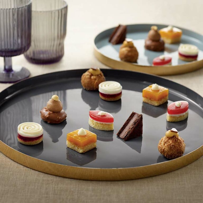 Sweet Petits Fours - Traiteur de Paris USA